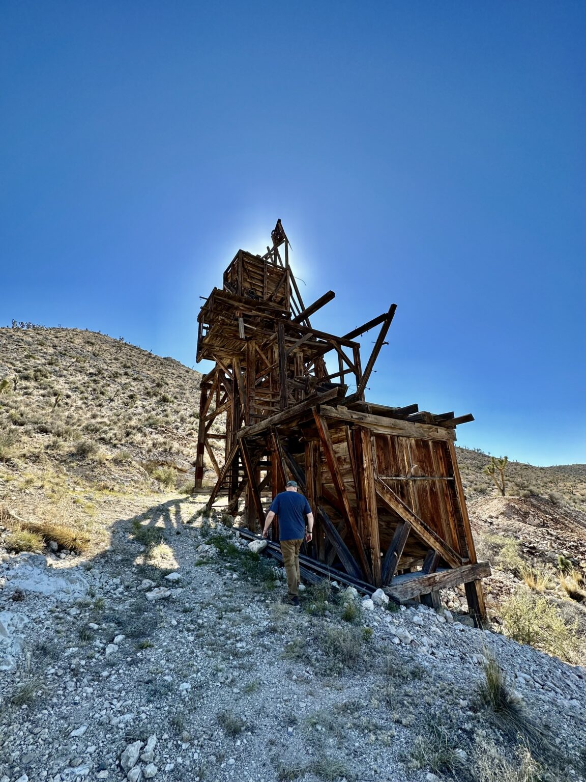 Exploring Old Mining Cabins in the Mojave Desert – Traveling with jj